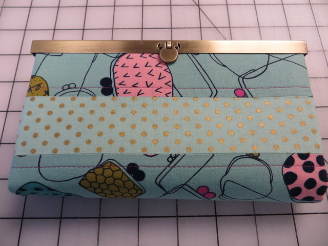 Prima Diva Clutch Wallet Patterns – Quilting Books Patterns and Notions