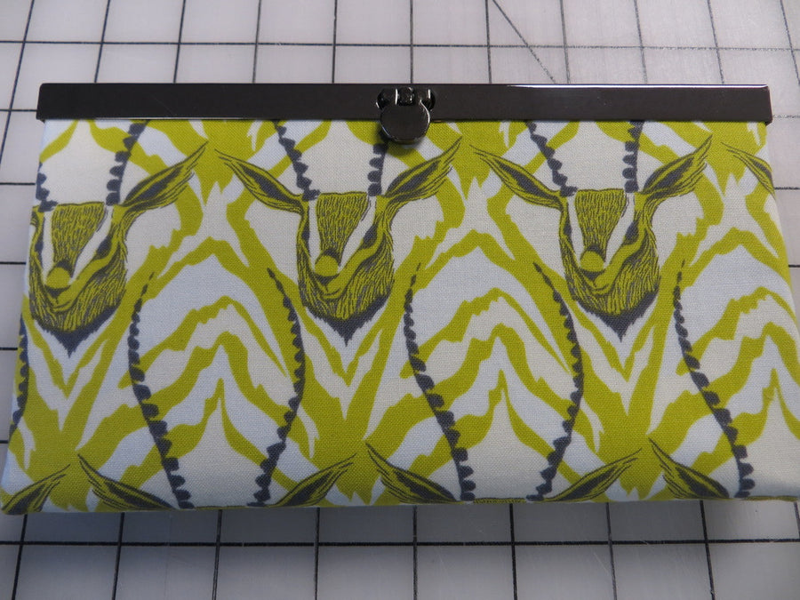 Prima Diva Clutch Wallet Patterns – Quilting Books Patterns and Notions