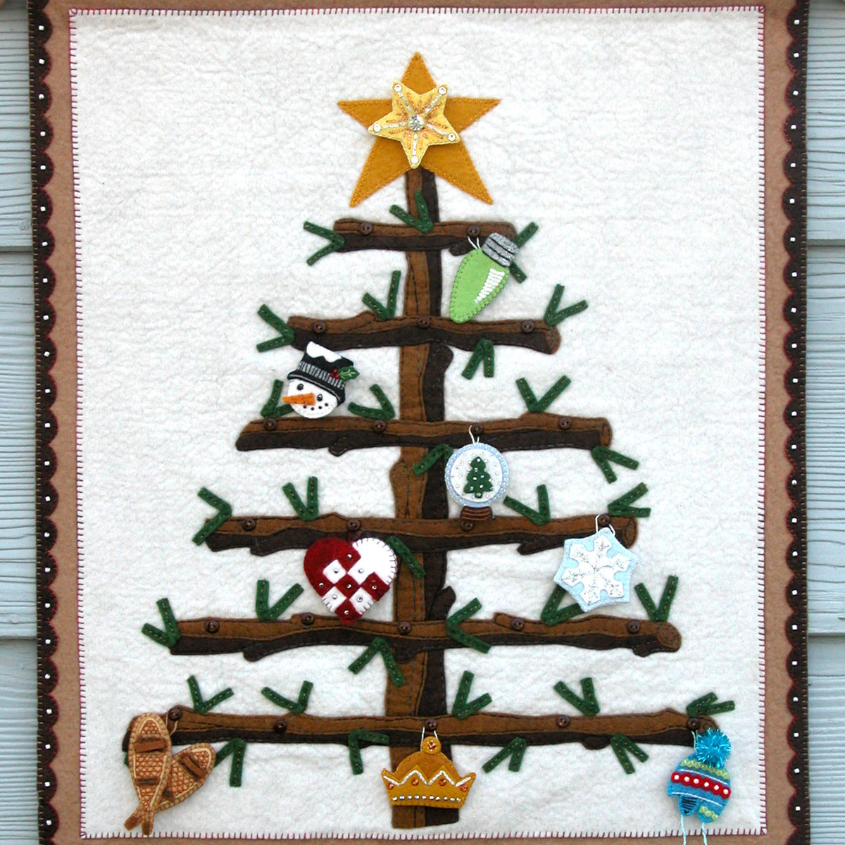Yule Tree Advent Calendar Quilt Pattern – Quilting Books Patterns and ...